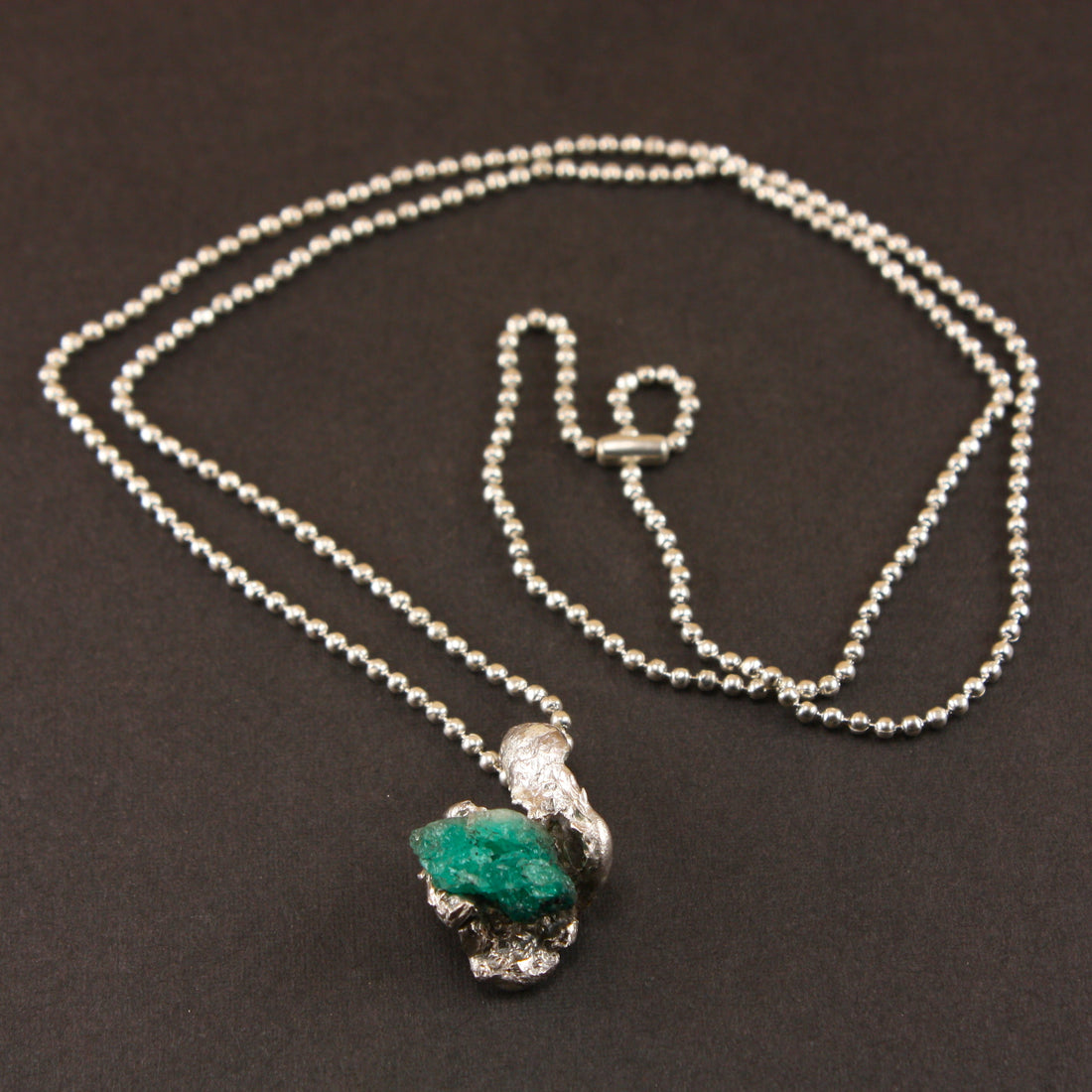 Raw Emerald Necklace – poonkinneyforge