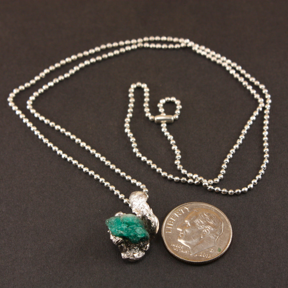 Raw Emerald Necklace – poonkinneyforge